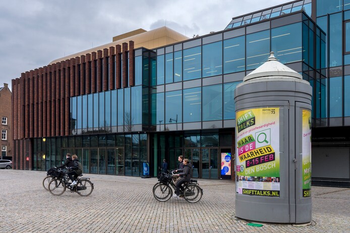 Meer leven op het plein, theater vraagt (eindelijk) zomerterras op ...
