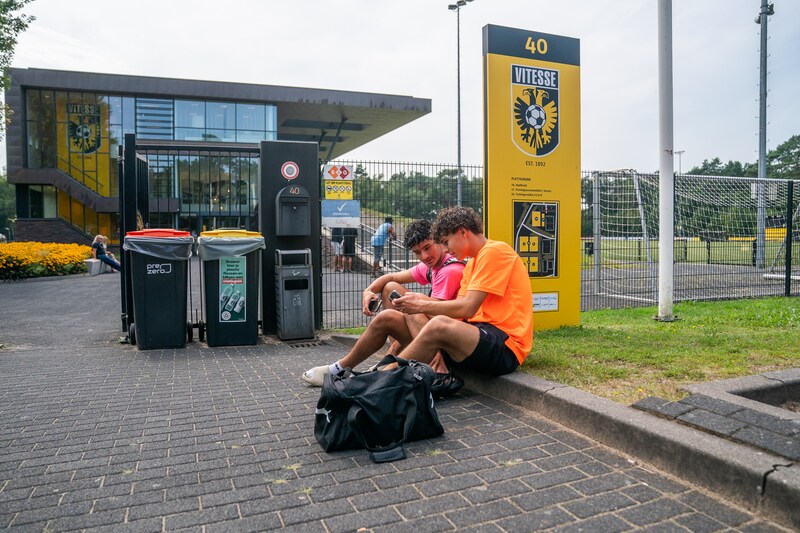 Vrienden Kasim en Junayd beginnen bij Vitesse, maar hoelang nog? Jeugd ...