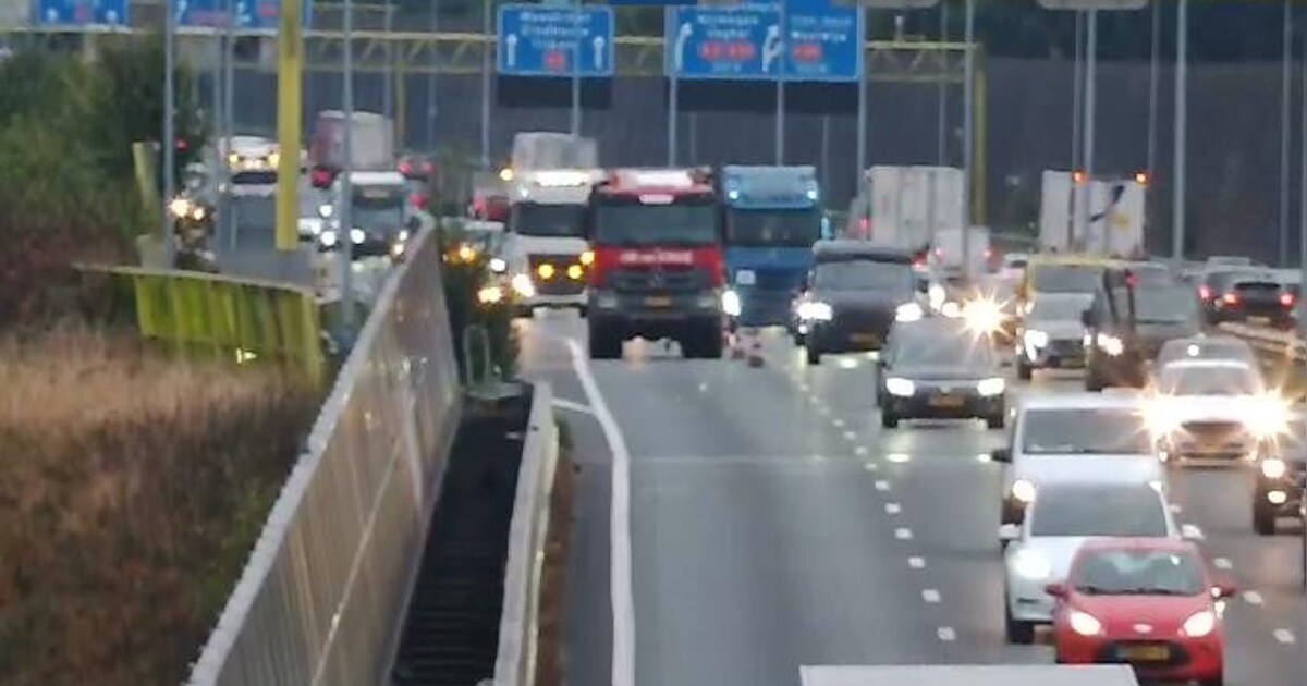 Kapotte vrachtwagen zorgt voor lange file op A2 bij Den Bosch | Den ...