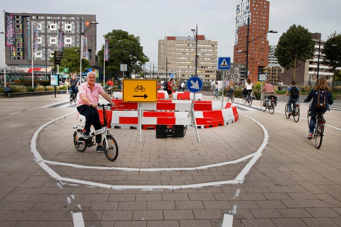 Einde aan de chaos? Nijmeegse fietsers en voetgangers beter van elkaar gescheiden: ‘Blij dat er ...