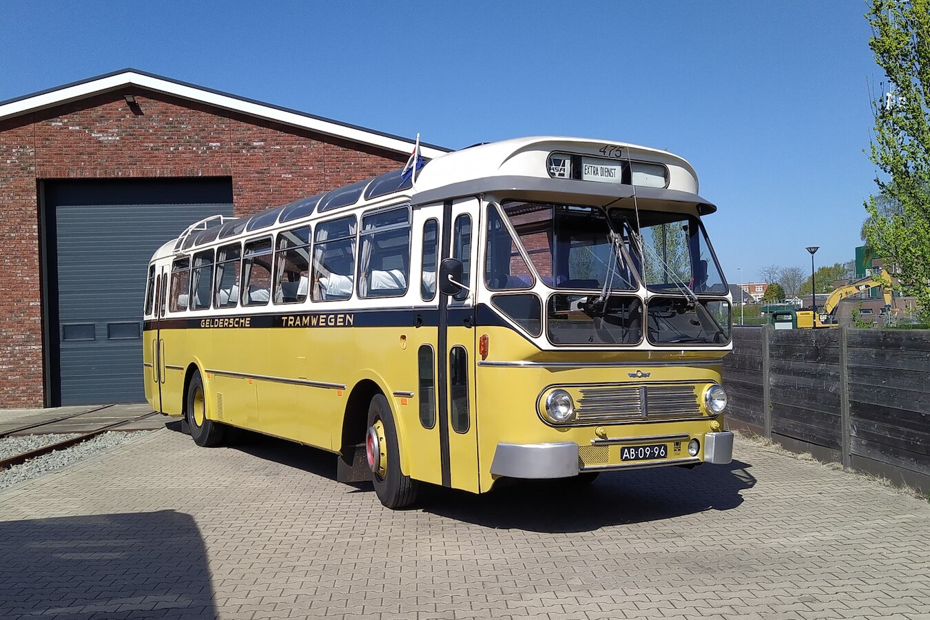 Historische busreis en stoomtrein tussen Winterswijk en Haaksbergen ...