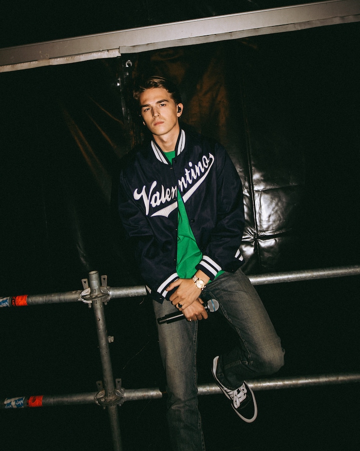 Zanger Antoon kan niet over straat zonder herkend te worden: ‘Na ...