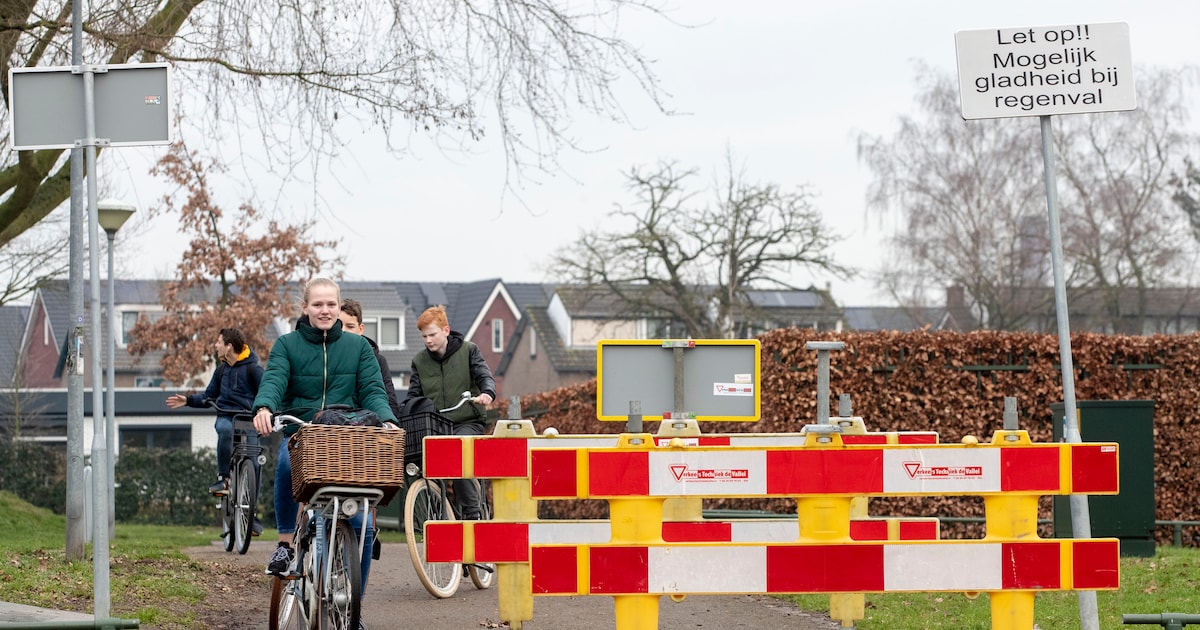 Zonnefietspad Ede is glad, krijgt dezelfde antisliplaag als ...