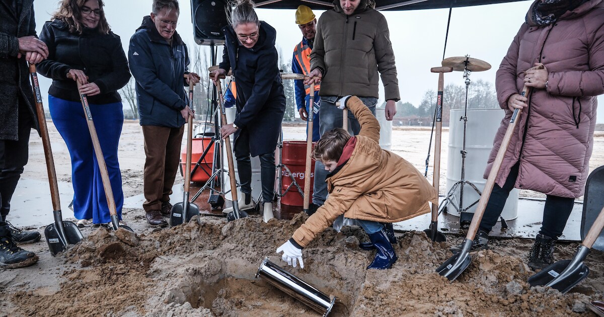 Slingeland Ziekenhuis begraaft tijdcapsule bij nieuwbouw voor over ...