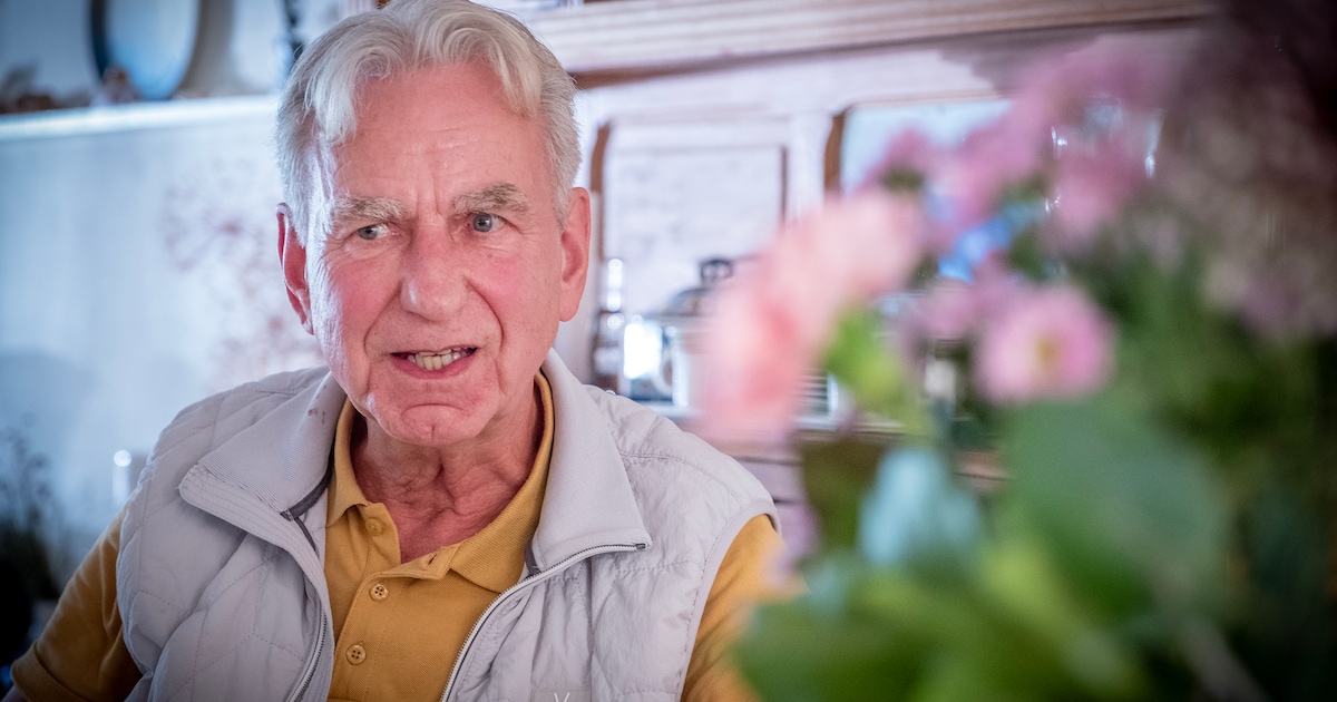 Door een val van de trap weet Harry dat hij dementie heeft, maar dat ...