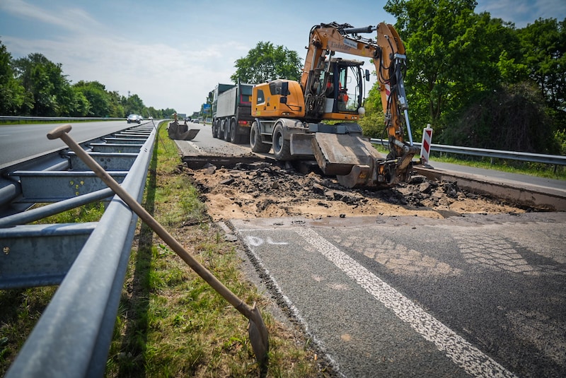 Weginspecteurs ontdekken zinkgat op A348: snelweg na spoedoperatie pas ...