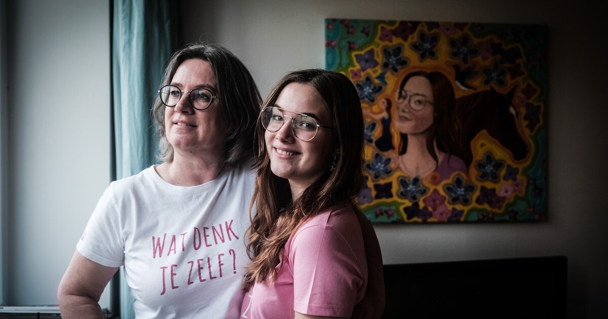 ‘Zeikwijf’ en dochter schrijven én spelen gezinsemoties van zich af ...