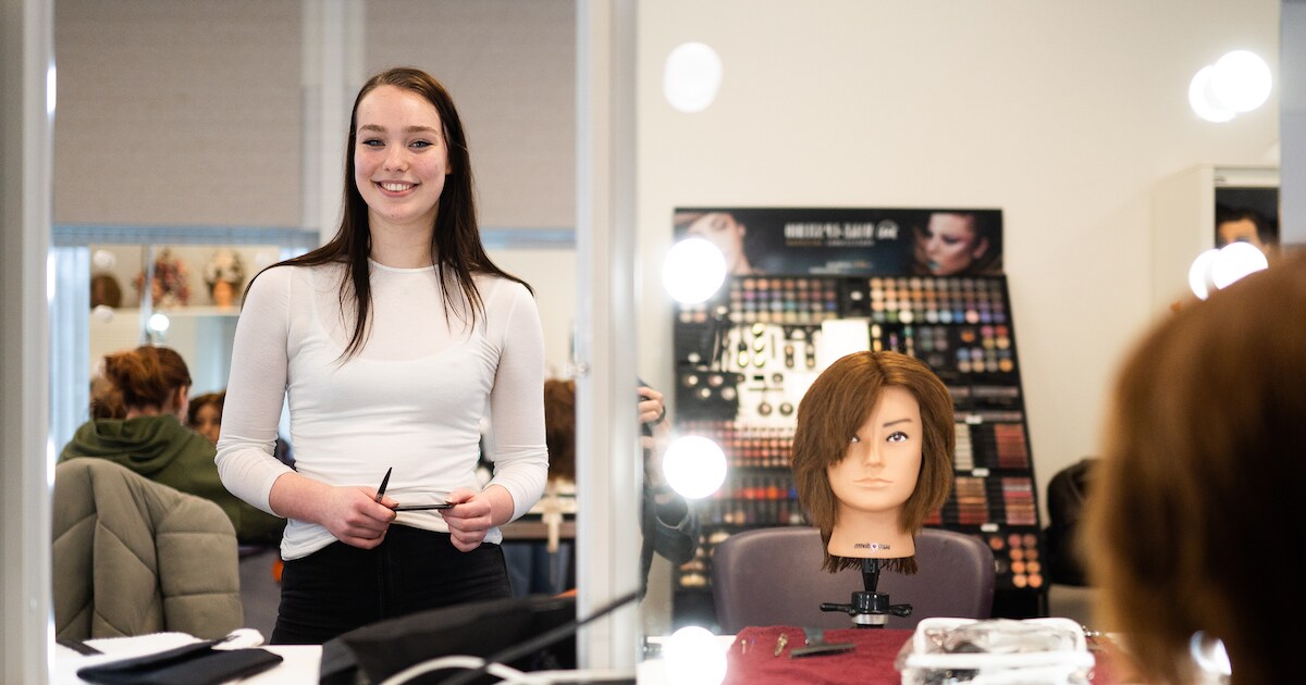 Zara (19) zet zich in voor kale leeftijdsgenoten: ‘Wat nou als je geen ...