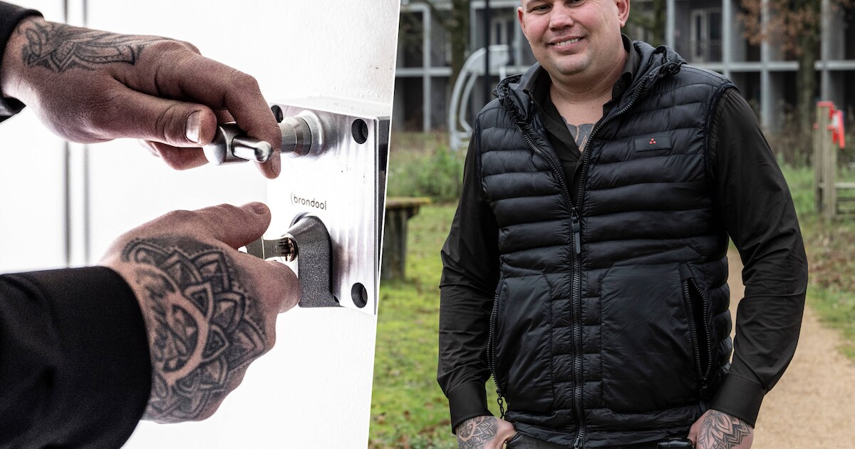 Kickbokser Aaron verbergt zijn tattoos en werkt nu met heftige tbs’ers ...