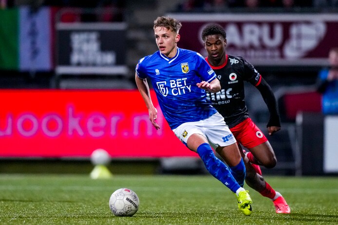 Gyan de Regt stunt met Vitesse én maakt zijn eerste goal: ‘Supporters ...