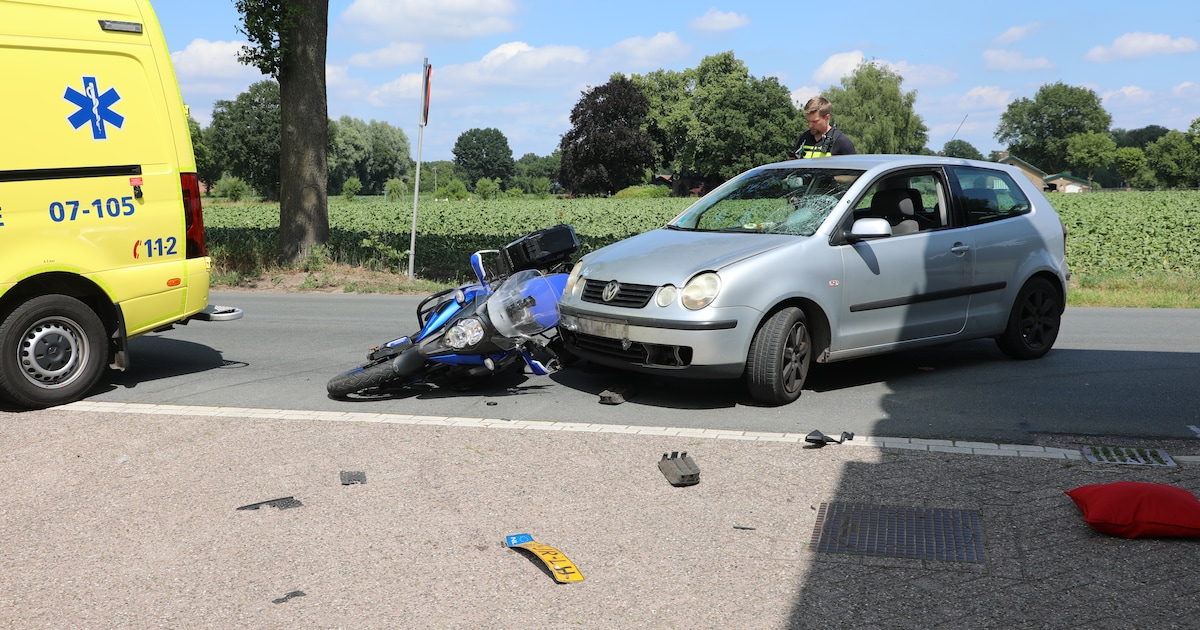 Motorrijder gevallen na botsing met auto in Lunteren | Regio | De ...