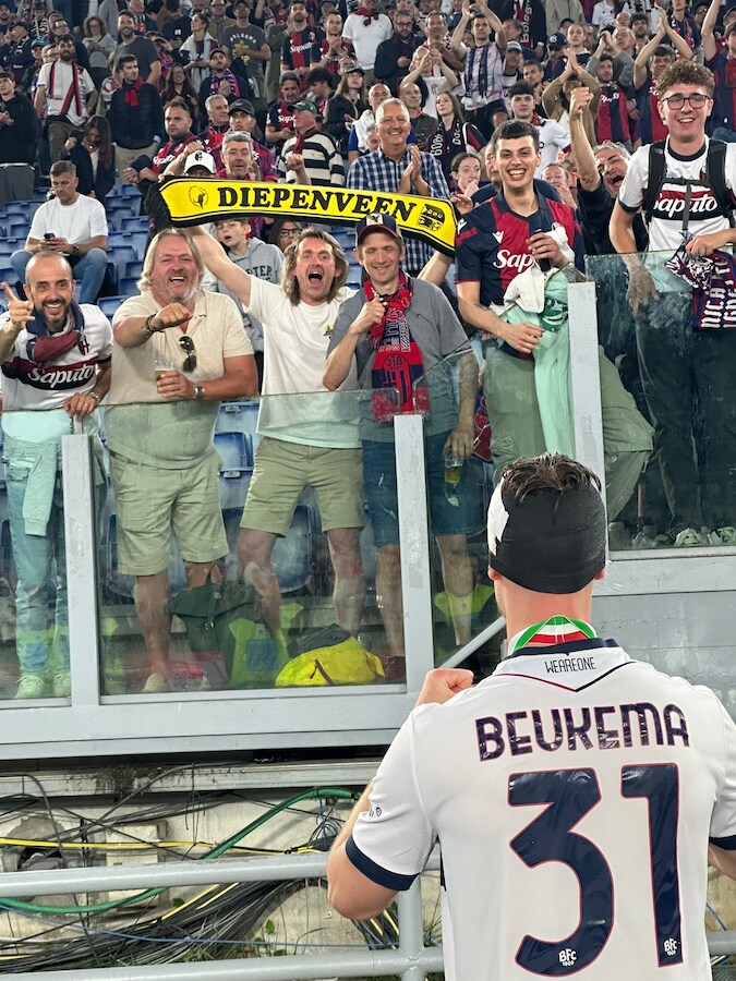 Dit is het verhaal achter het bijzondere sjaaltje van Sam Beukema: ‘Ik ...