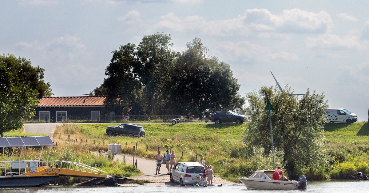 Maatregelen om ‘illegale’ boten te weren van het water bij veerstoep ...