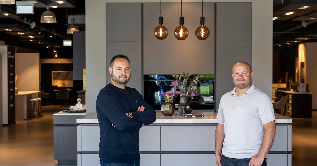 Deze broers runnen samen een keukenbedrijf, maar als ‘td’ zijn ze ...