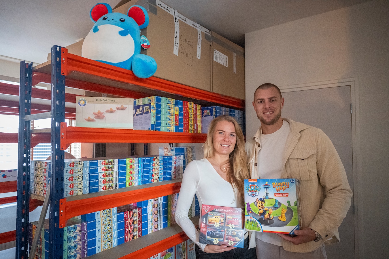 Kleine spruitjes blij maken met cadeautje: ‘Ik was vroeger al druk met ...