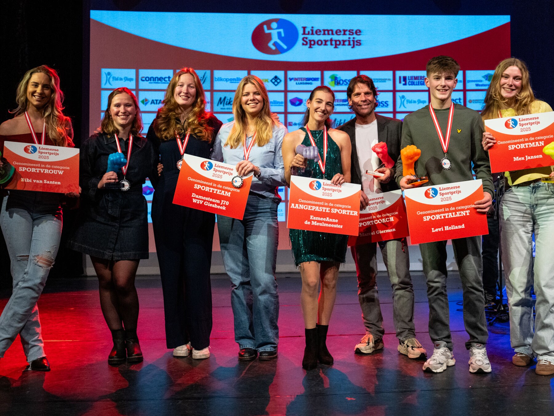TikTok-fenomeen Spider Ali wandelt door Doetinchem: ‘Wat een aardige ...