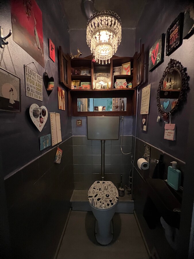 Van glittervloer tot harten: 4 x de leukste en creatiefste wc's van ...