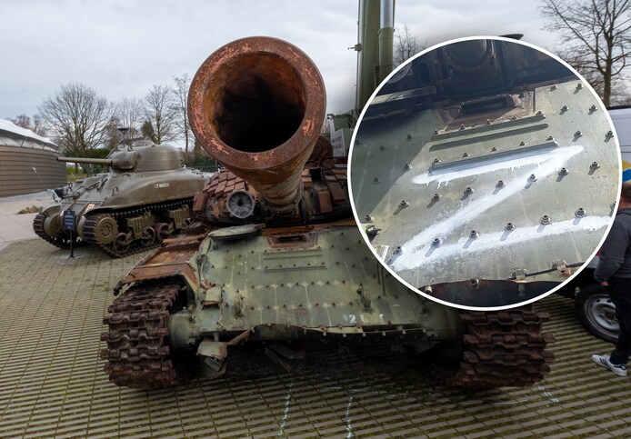 Dit is de reden dat tank in Groesbeek met Z beklad is (en waarom dat ...