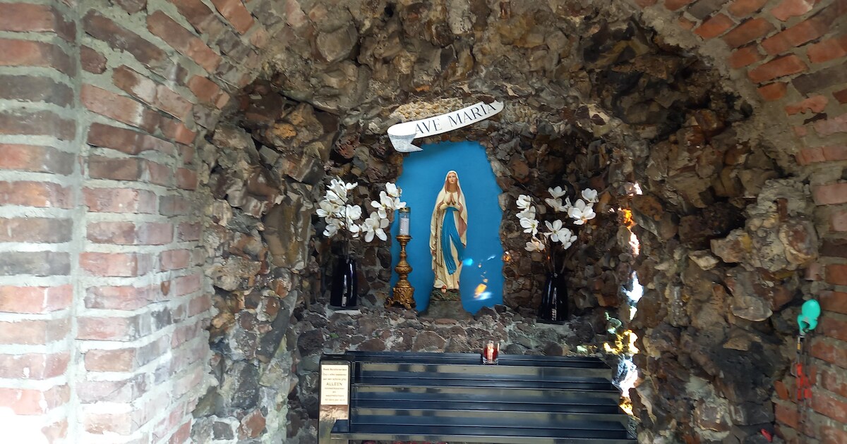 Vandalen kunnen Mariagrotje in Groesbeek niet met rust laten | Berg en ...