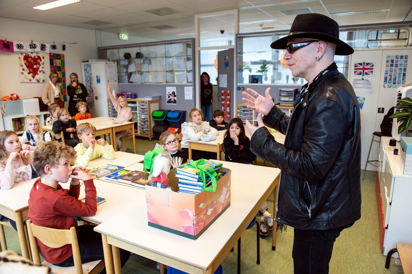 Gratis kinderboeken voor Astense scholieren | Foto | gelderlander.nl