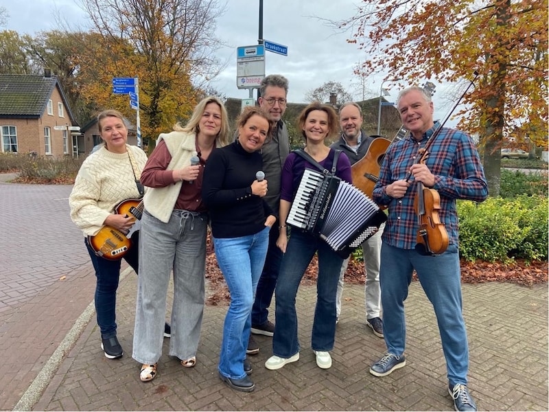 Band Busker treedt op bij de Buurderij in Overasselt | Regio | De ...