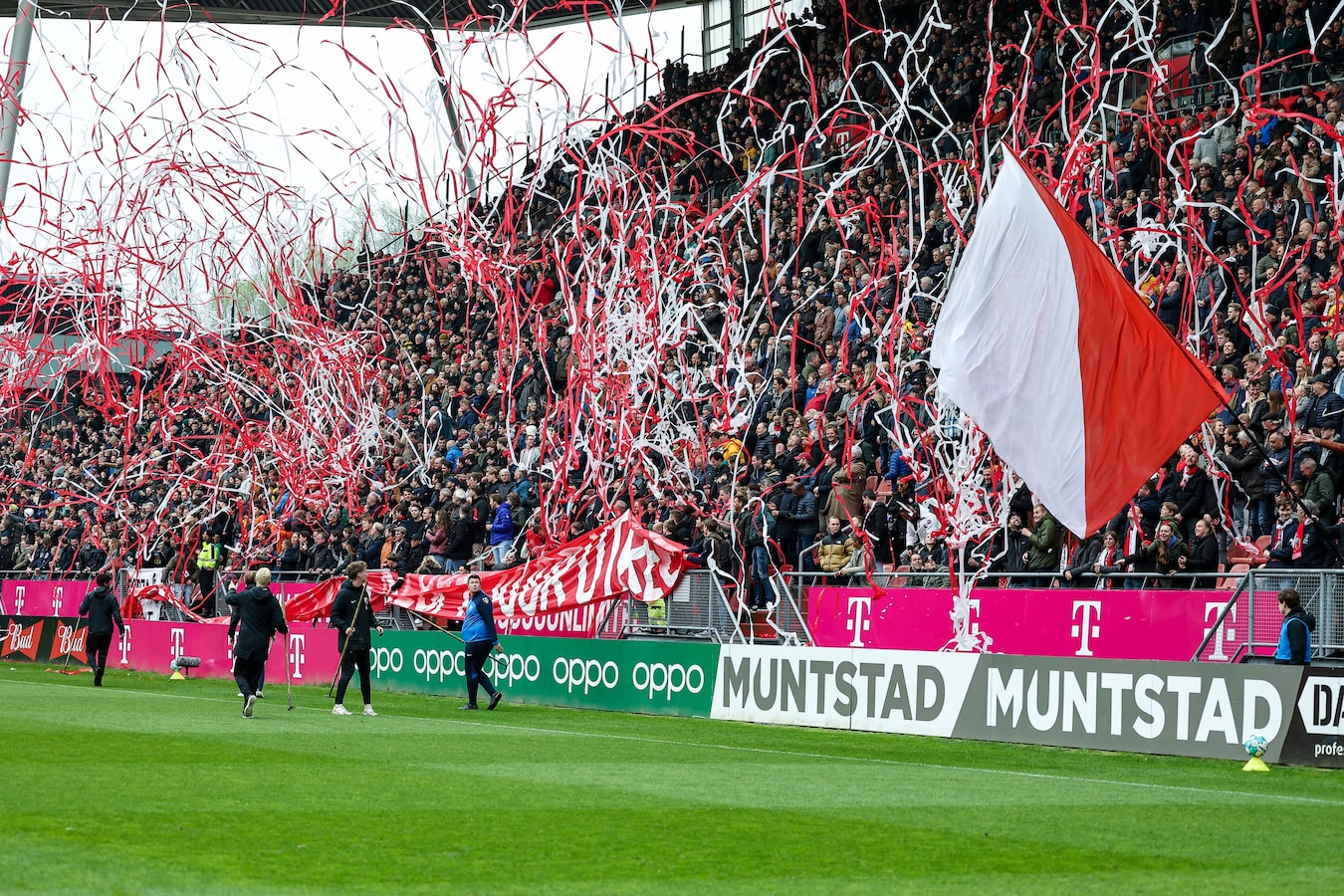 FC Utrecht verhoogt prijs seizoenkaart voor het eerst in jaren | Foto ...