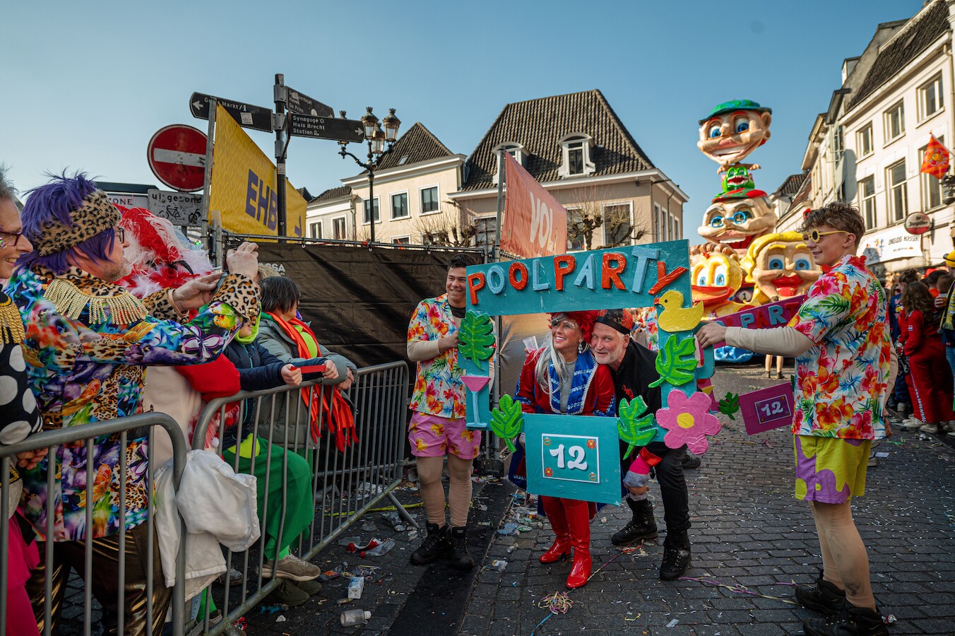 Kielegat geniet met volle teugen van uitbundige grote optocht | Foto ...