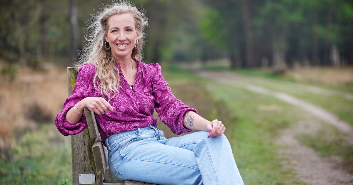 Burn-outcoach Debbie (43) geeft wandelend dé tips om gas terug te nemen | Bernheze | gelderlander.nl