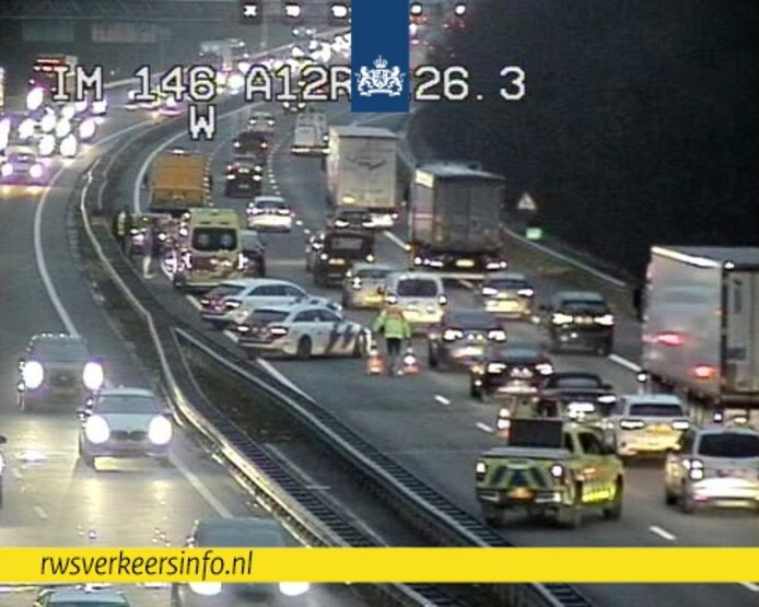 Ongeval met meerdere voertuigen op A12 zorgt voor lange file bij Arnhem | 112 nieuws Arnhem ...