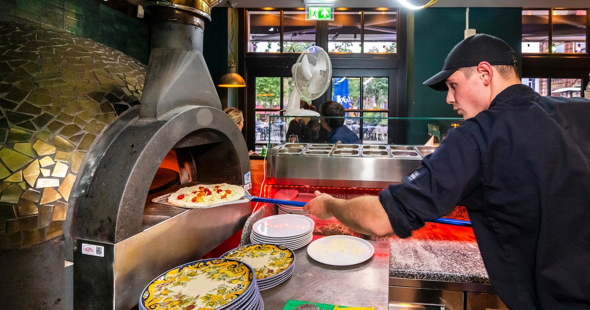 Hier eet je pizza in een échte Italiaanse sfeer (als je oren het ...