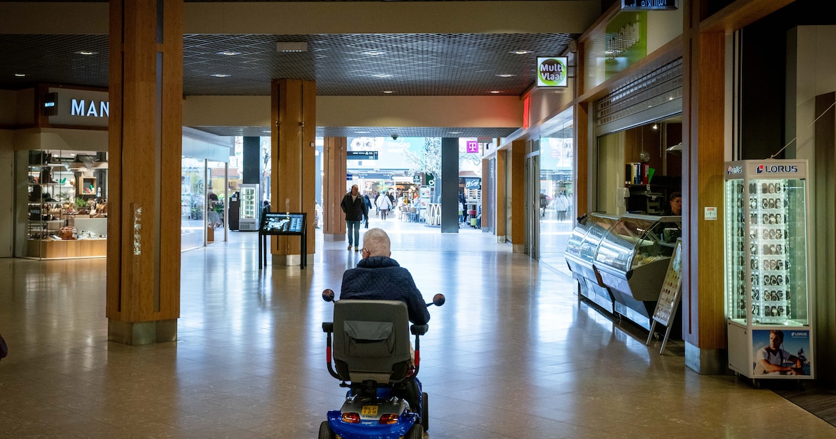 Winkelcentrum Kronenburg uitgestorven door werkzaamheden: ‘Sinds corona ...