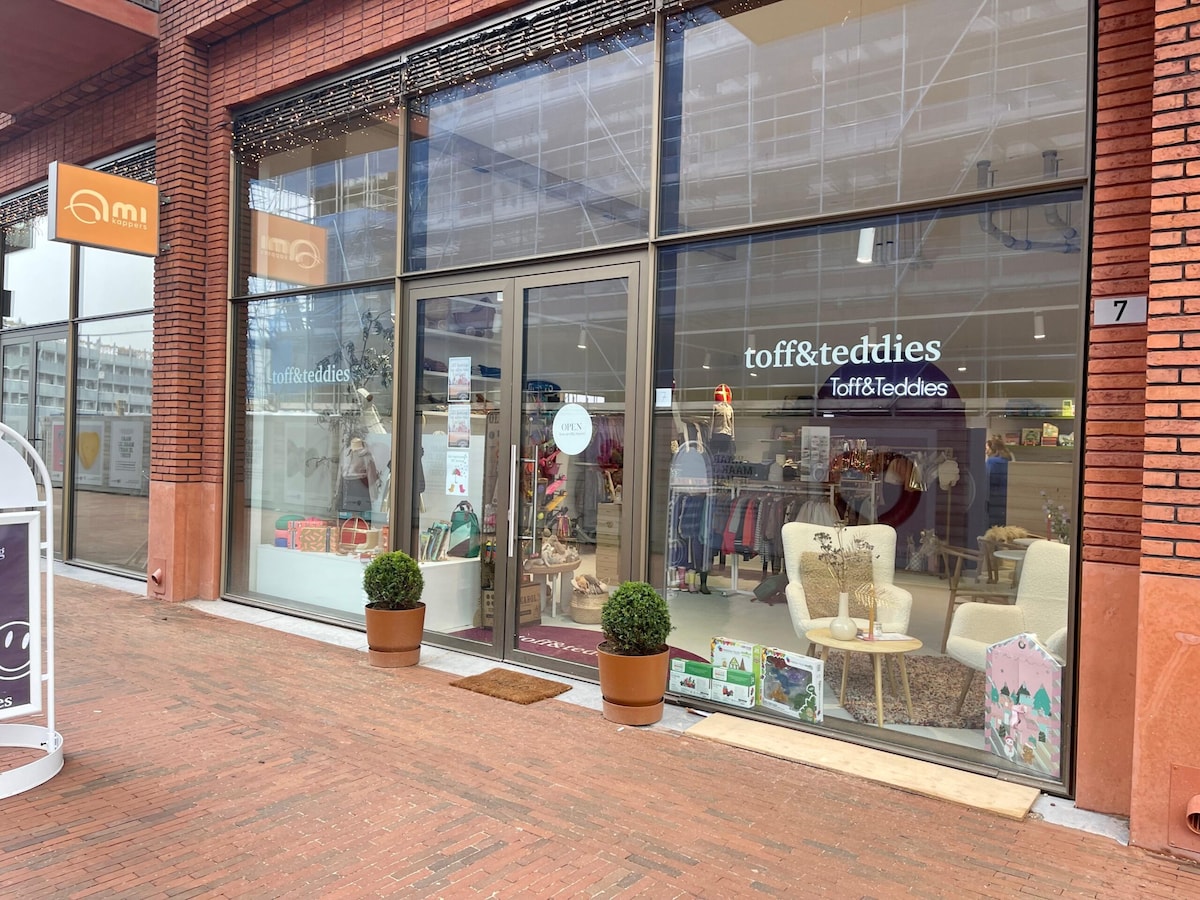 De brug over: kinderkledingwinkel Toff & Teddies is verhuisd naar Lent ...