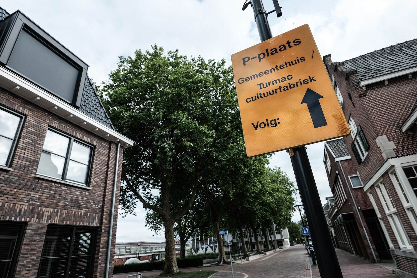 Einde aan wildparkeren in Zevenaarse wijk: betalen voor parkeerplek bij ...