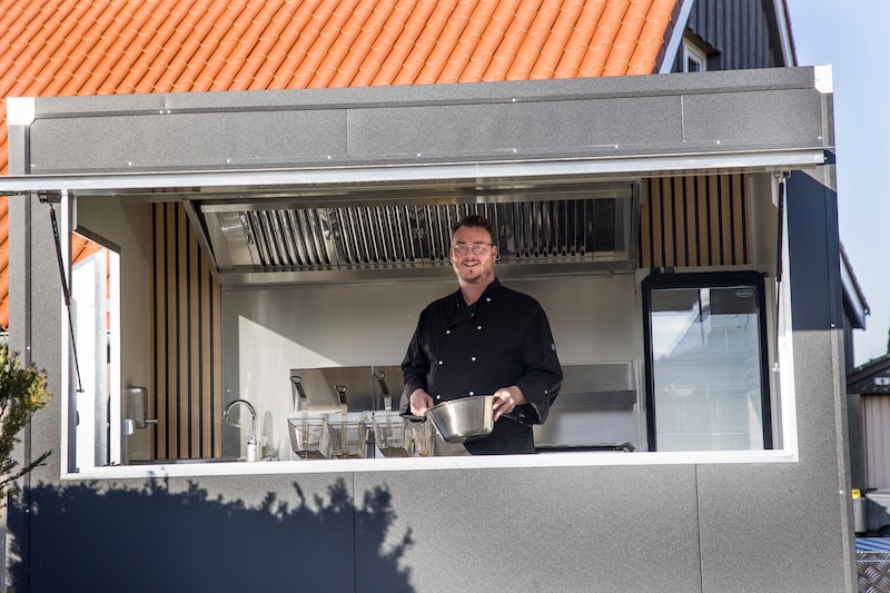 Afgekeurde Jaap (37) weigert thuis te zitten en begint patatkraam ...