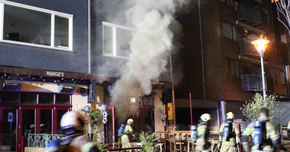 Veel rook bij brand in restaurant in binnenstad, omwonenden naar buiten ...