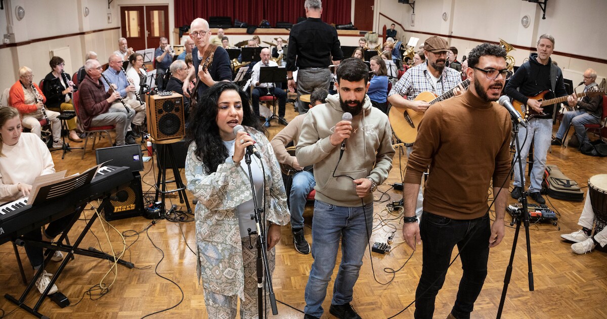 Harmonie Hatert en orkest van vluchtelingen bundelen muzikale krachten ...