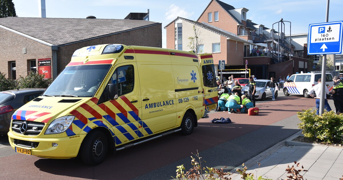 Man rijdt met scootmobiel van stoep en raakt zwaargewond | Heumen ...