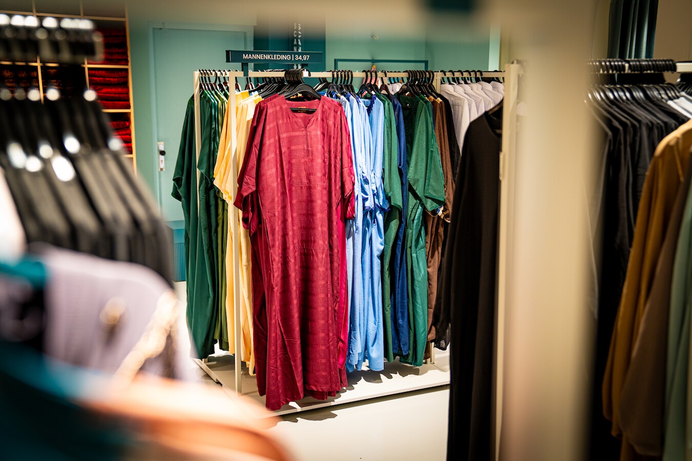 School stuurt jongen naar huis om Marokkaanse kleding, winkelier ...