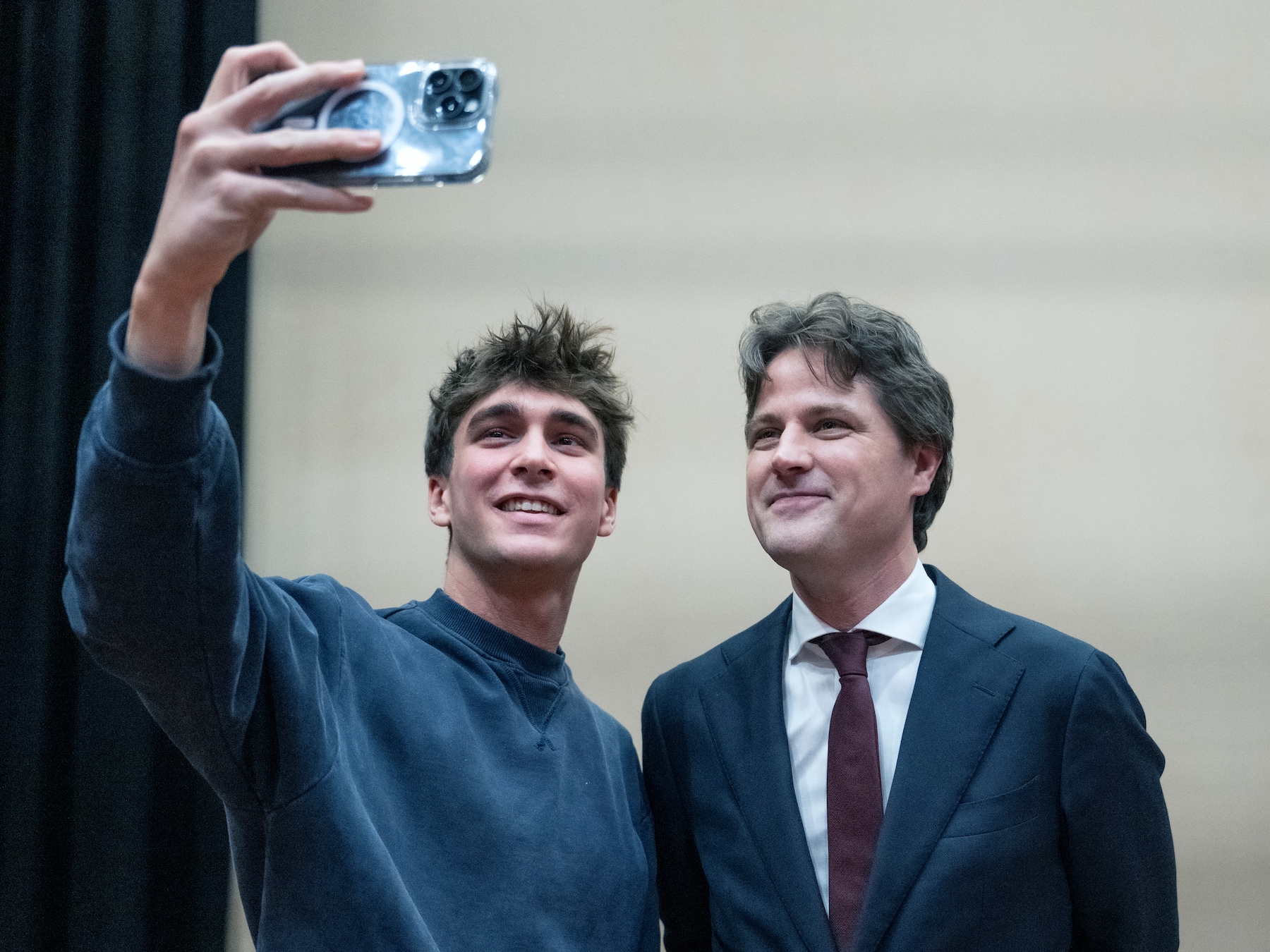 Virtueel de klas in: Staatssecretaris Becking in gesprek met HAN-studenten over het ...