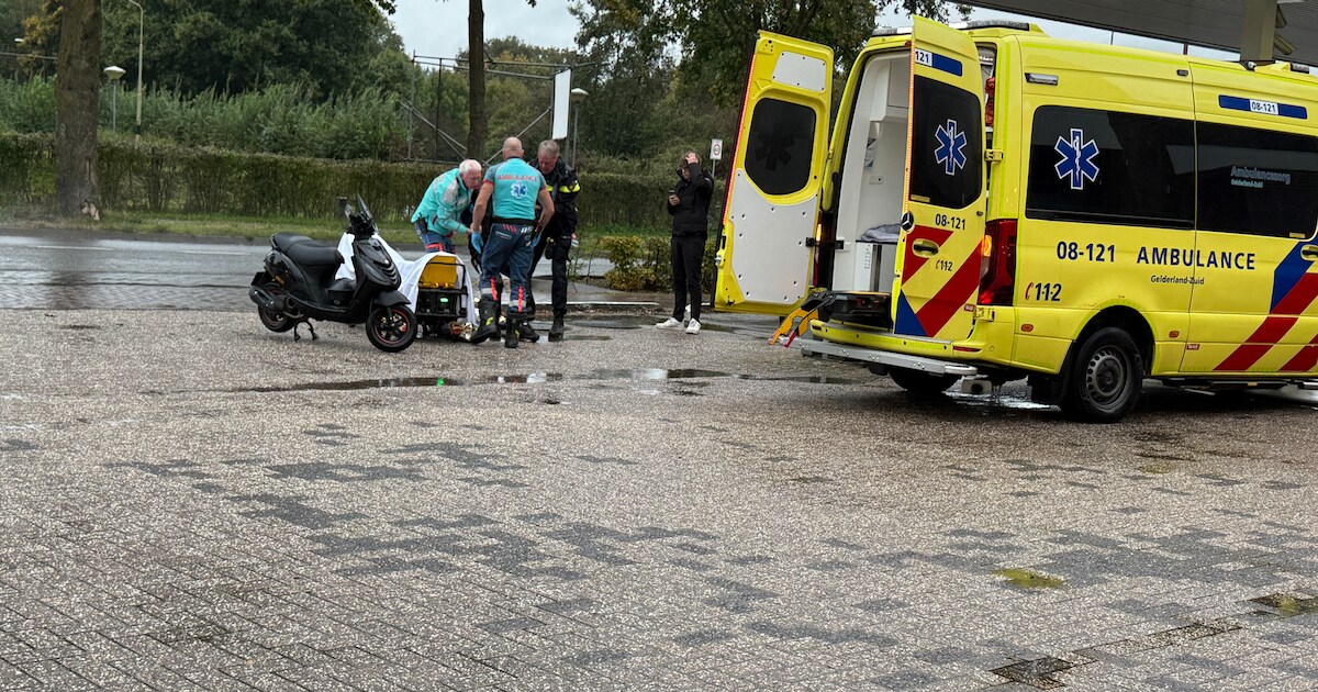 Botsing tussen auto en scooter in Groesbeek, slachtoffer naar het ziekenhuis | 112 nieuws Berg ...