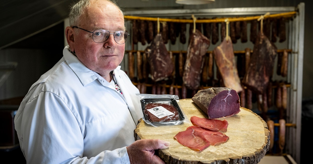 Vlees drogen met de r in de maand, Johan Harink houdt traditie levend ...