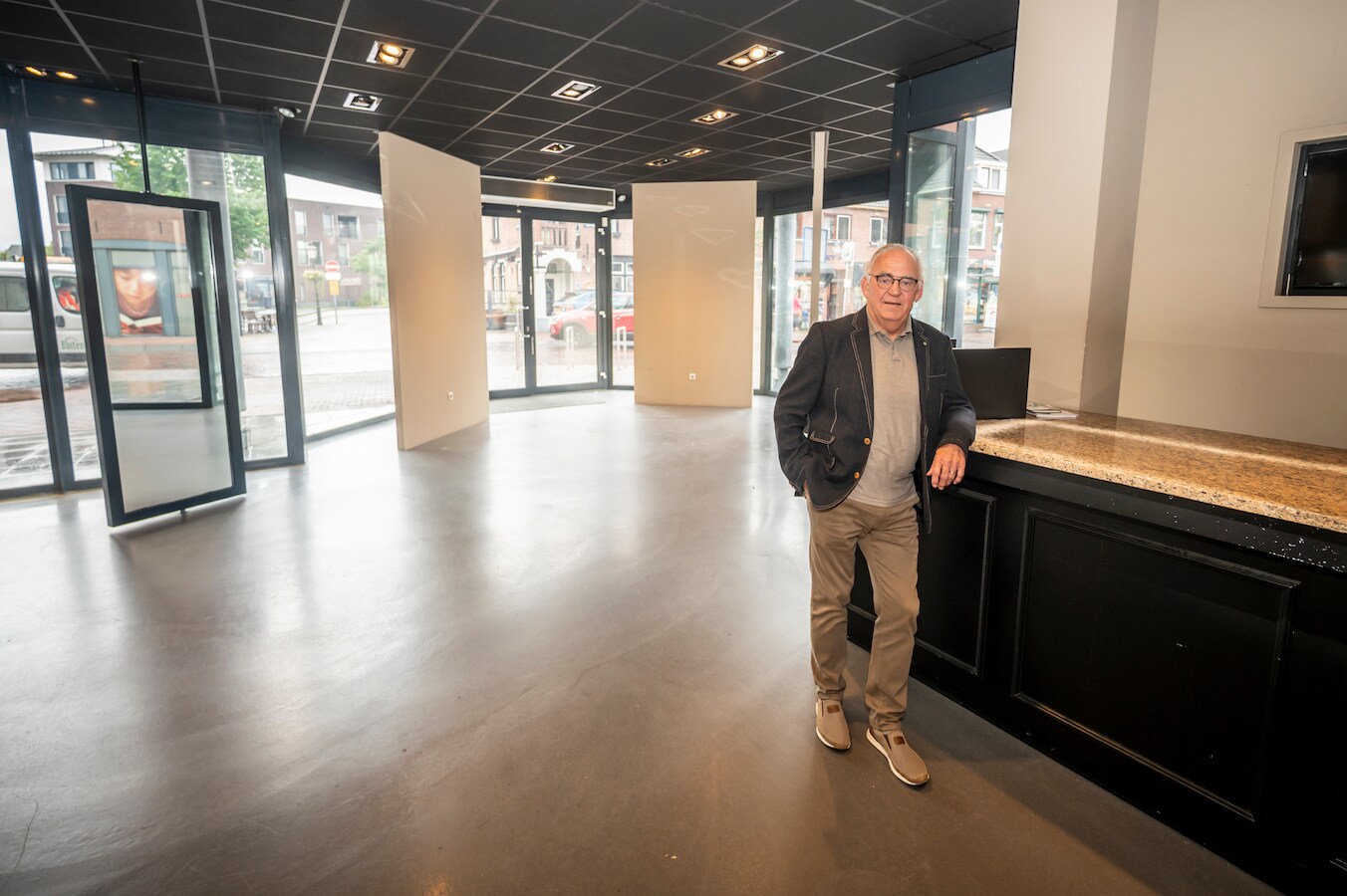 Nieuwe winkel op Duitse leest in centrum Gennep biedt dagbesteding en zelfgemaakt gebak | Foto ...