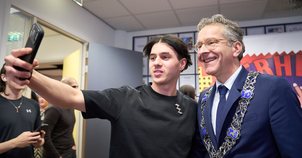 Heldhaftige Rayan (18) achtervolgde een potloodventer en werd verrast ...