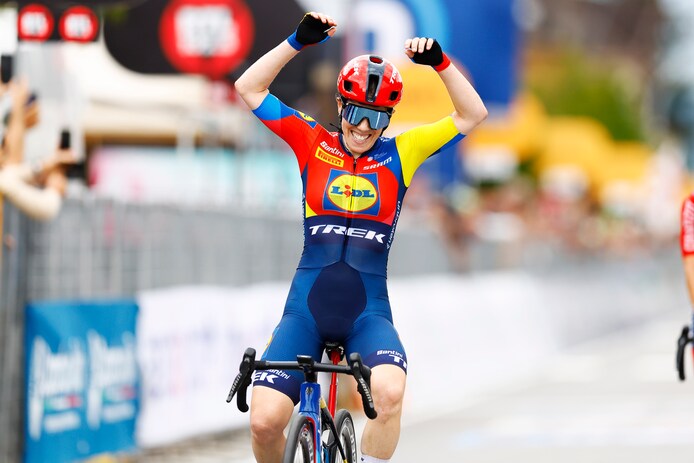 Britse Anna Henderson pakt na ritwinst de leiding in Giro d’Italia voor ...