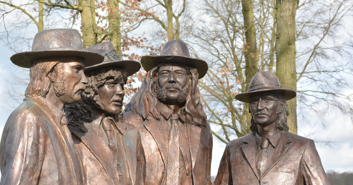 De achtertuin van Bennie is niet normaal mooi | Bronckhorst ...