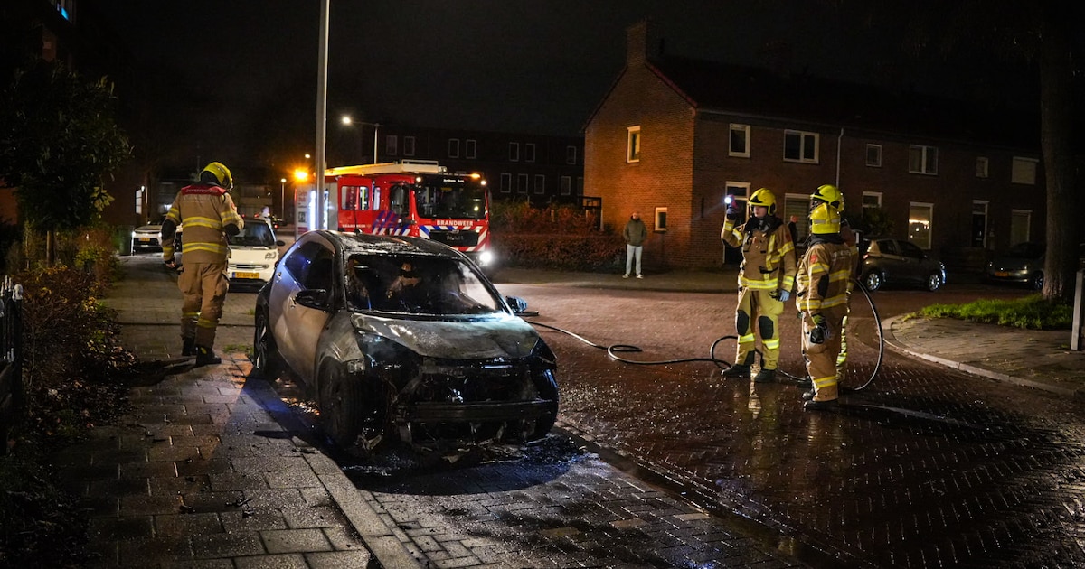 Auto in brand op Kleefkruidstraat in Arnhem | 112 nieuws Arnhem | De ...