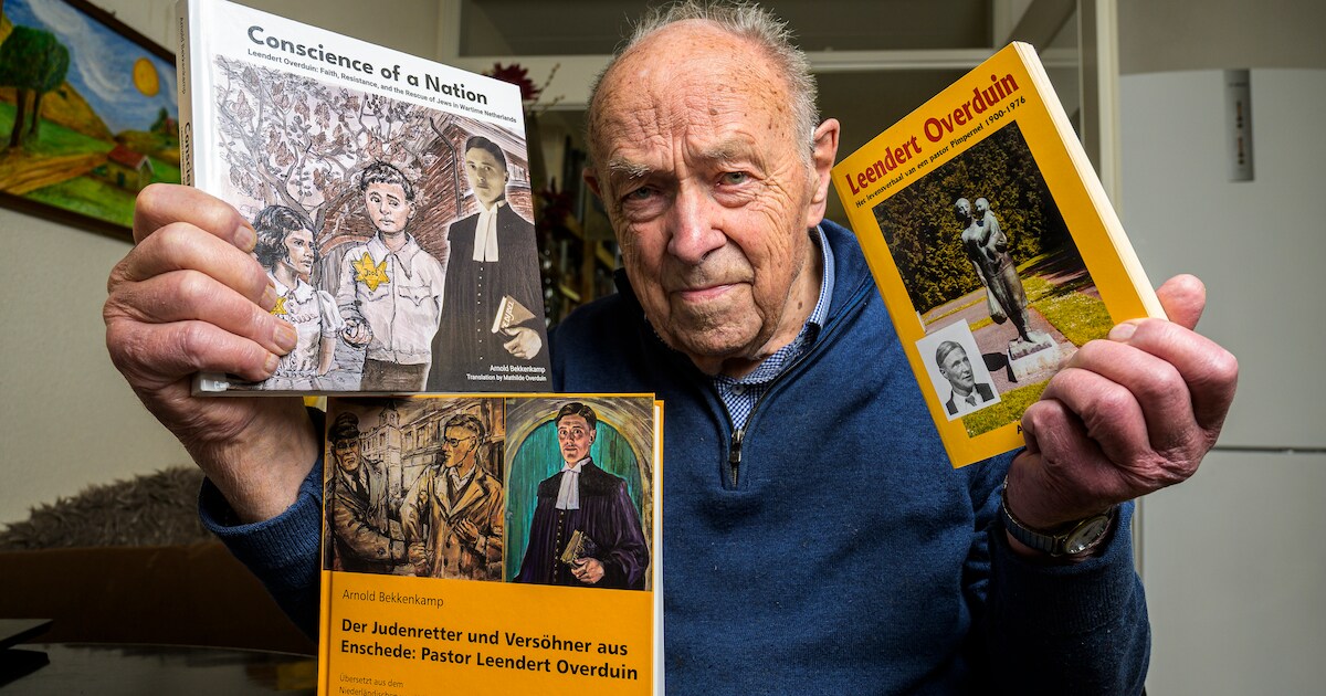 Boek over Overduin nu ook in het Engels vertaald, auteur (95) is ...
