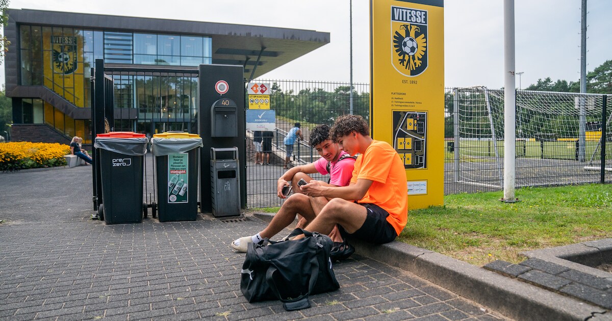 Vrienden Kasim en Junayd beginnen bij Vitesse, maar hoelang nog? Jeugd ...