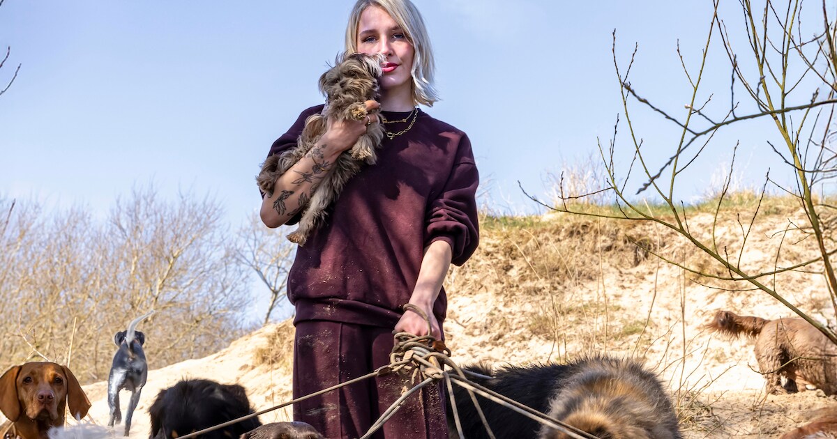 Jeugdtrauma’s en zwerven over straat, toch wist Fleur (24) het om te ...