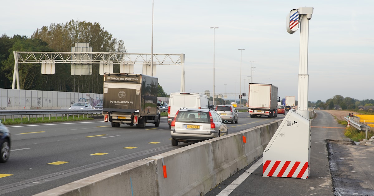 Mobiele flitspaal langs de A1 is verplaatst naar deze plek (en is een ...